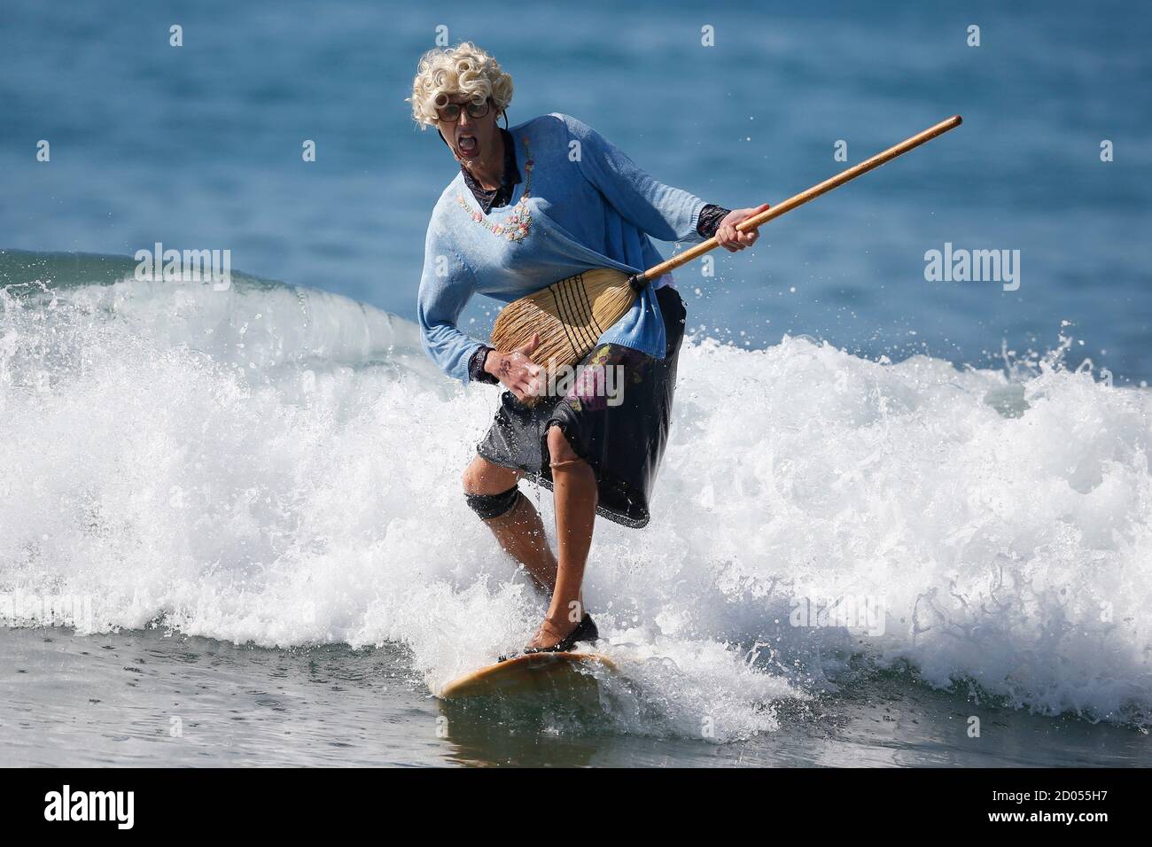 Mrs Doubtfire High Resolution Stock Photography and Images - Alamy