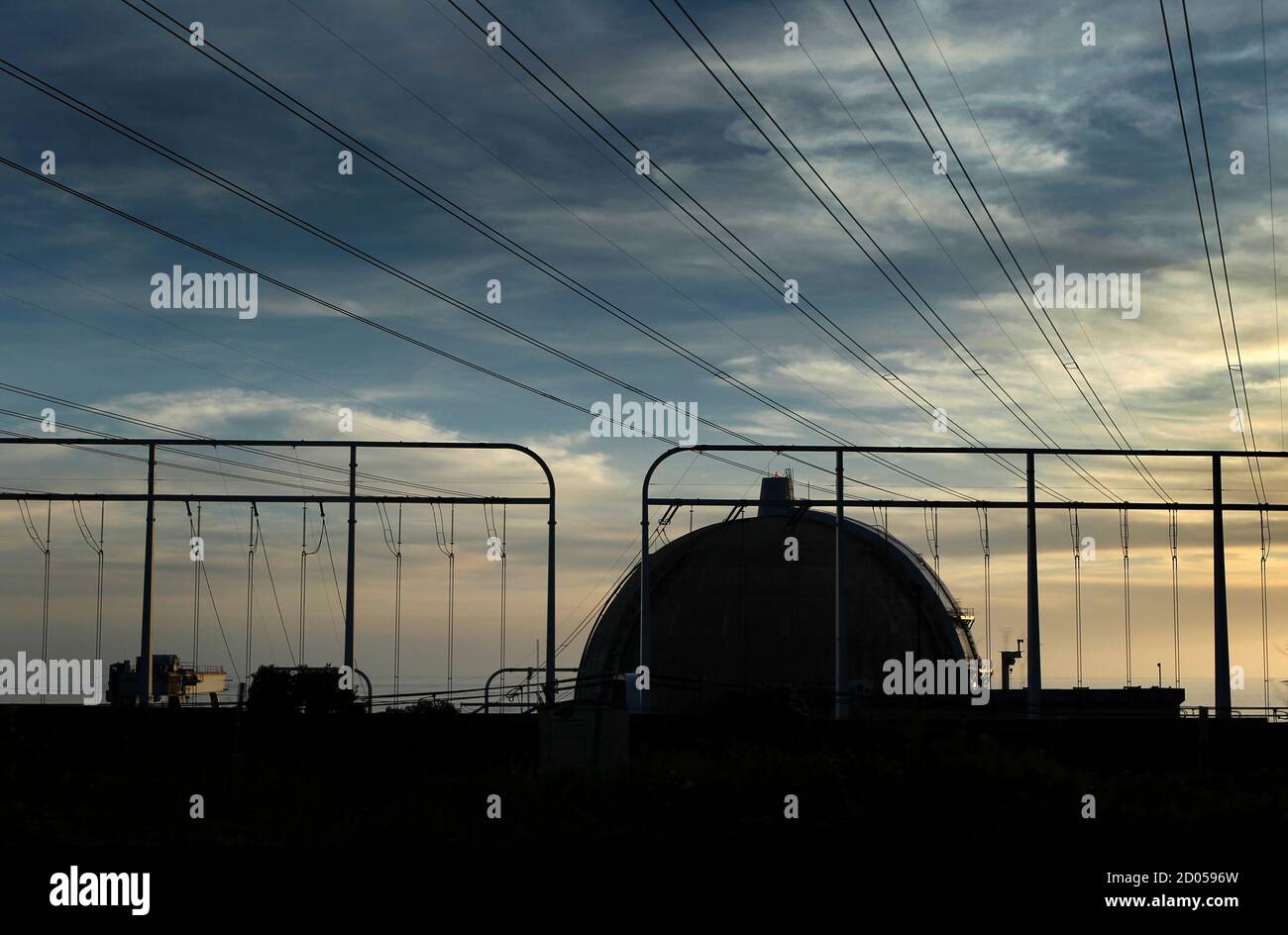 Nuclear power plants in california hi-res stock photography and images ...