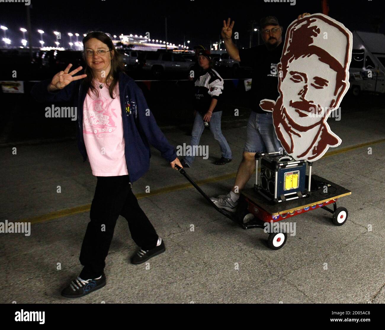 Dale earnhardt 2001 daytona 500 hi-res stock photography and images - Alamy