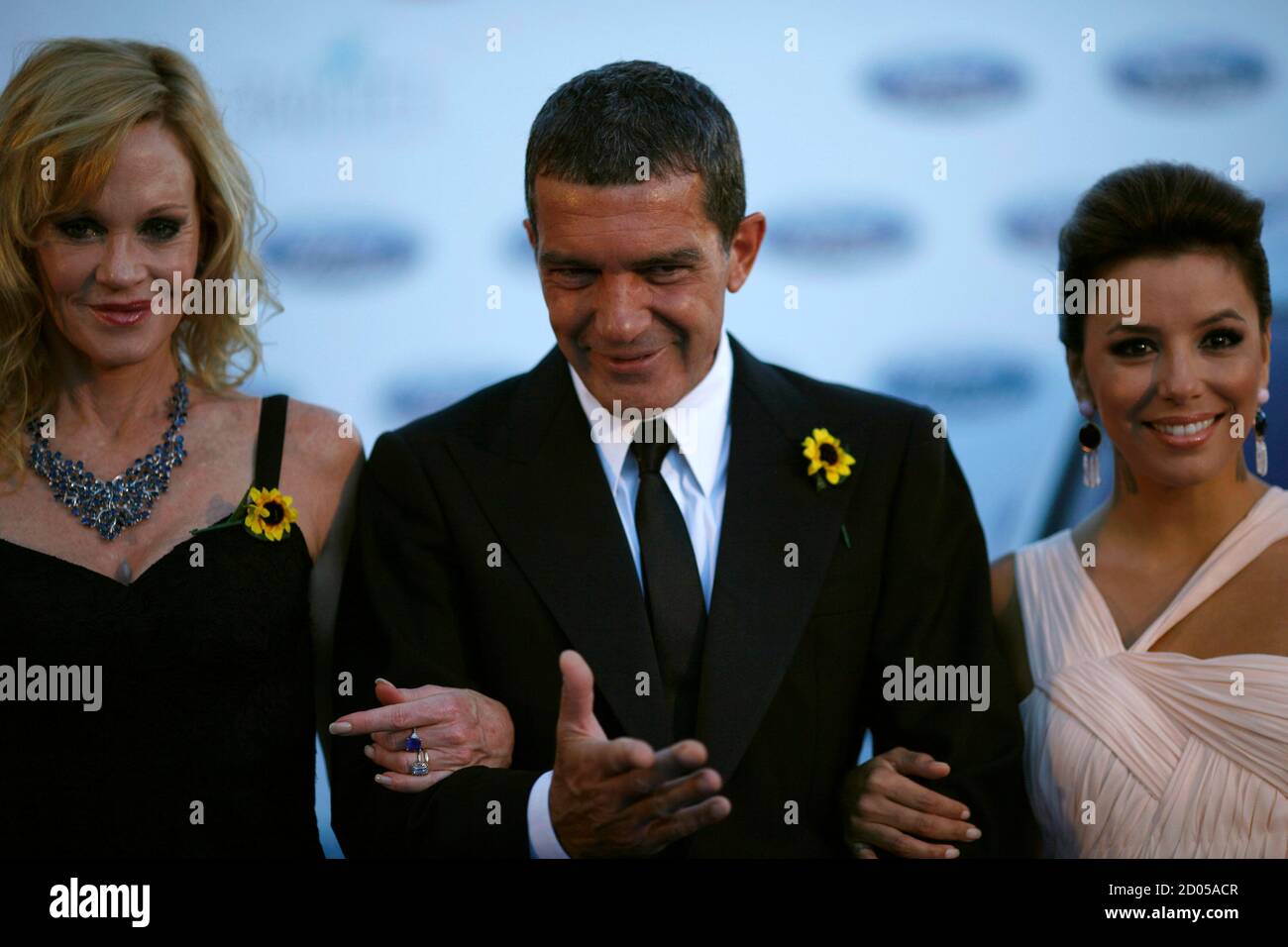 Eva longoria melanie griffith hi-res stock photography and images - Alamy