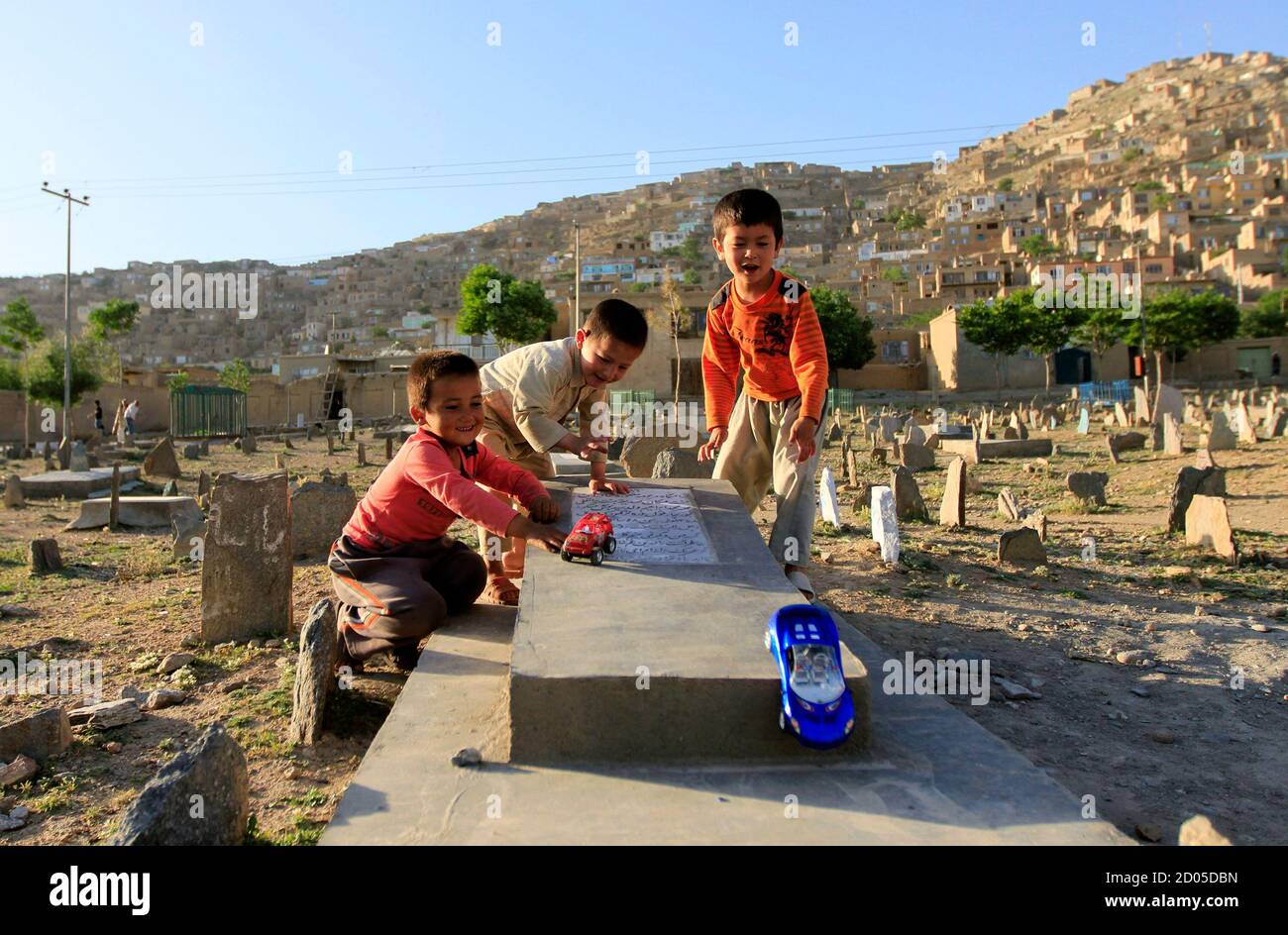 Kabul cemetery hi-res stock photography and images - Alamy
