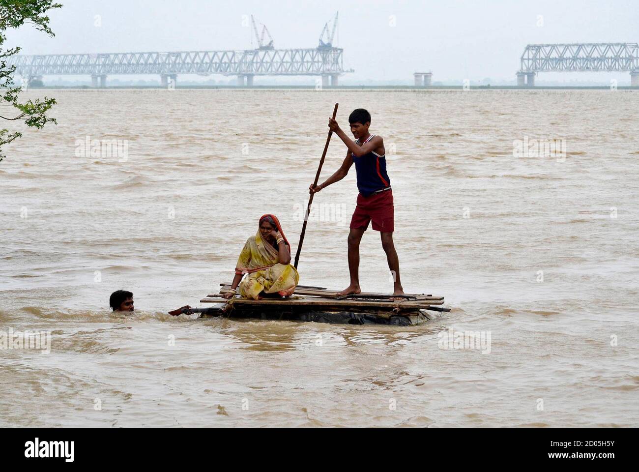 Rowing through the ganges hi-res stock photography and images - Alamy