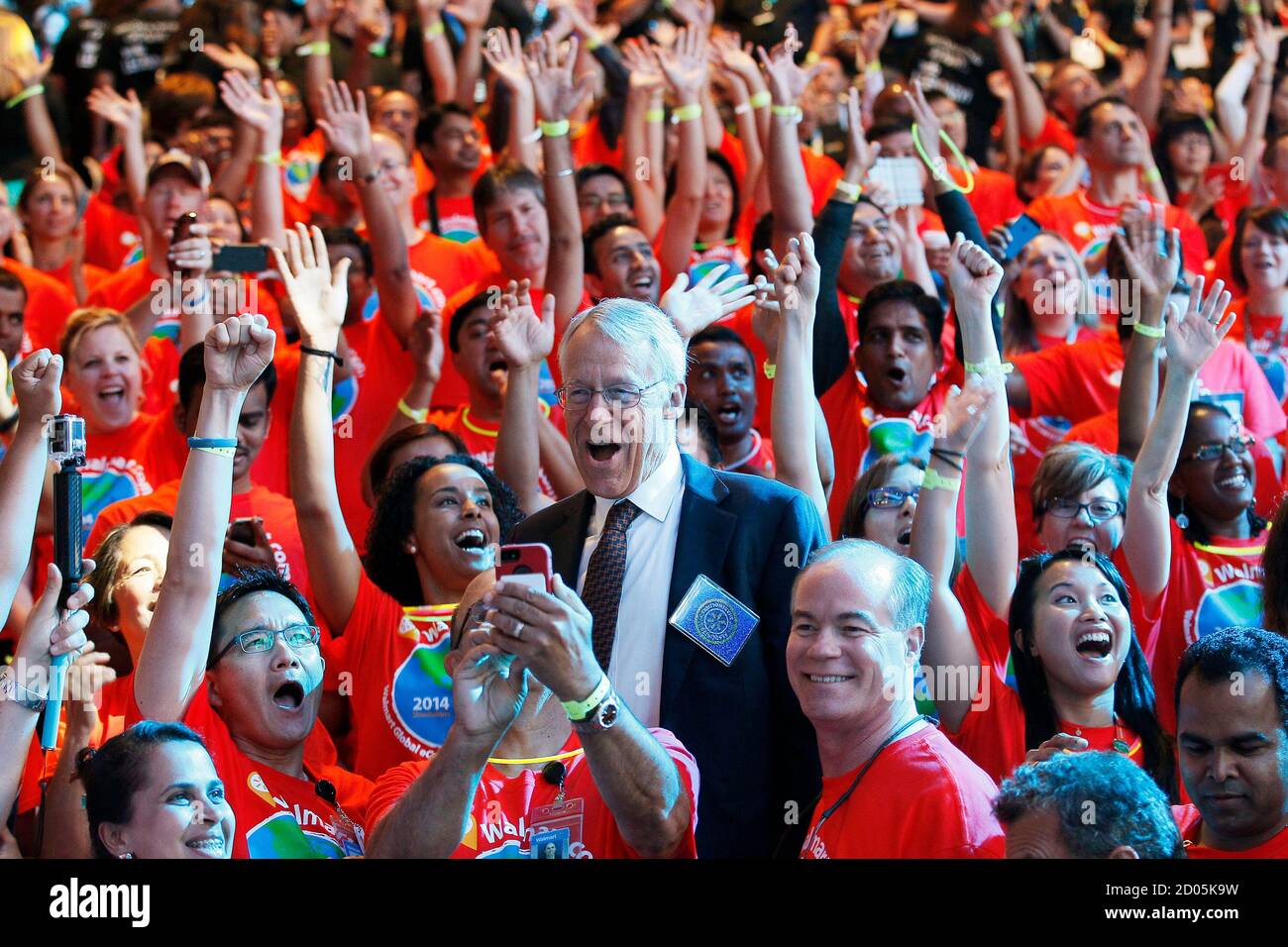 Rob walton and walmart hi-res stock photography and images - Alamy