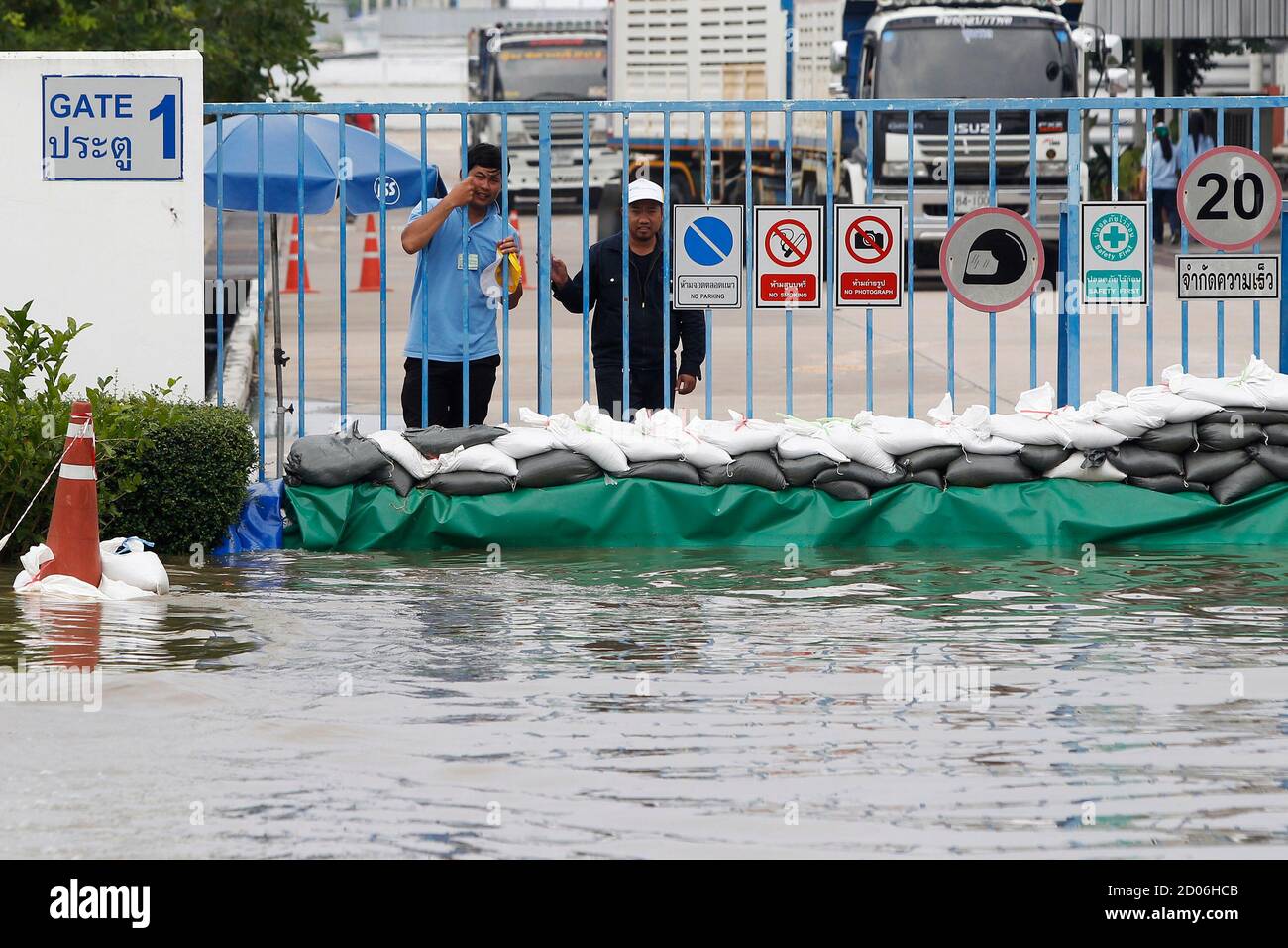 Bangkok factory flood hi-res stock photography and images - Alamy