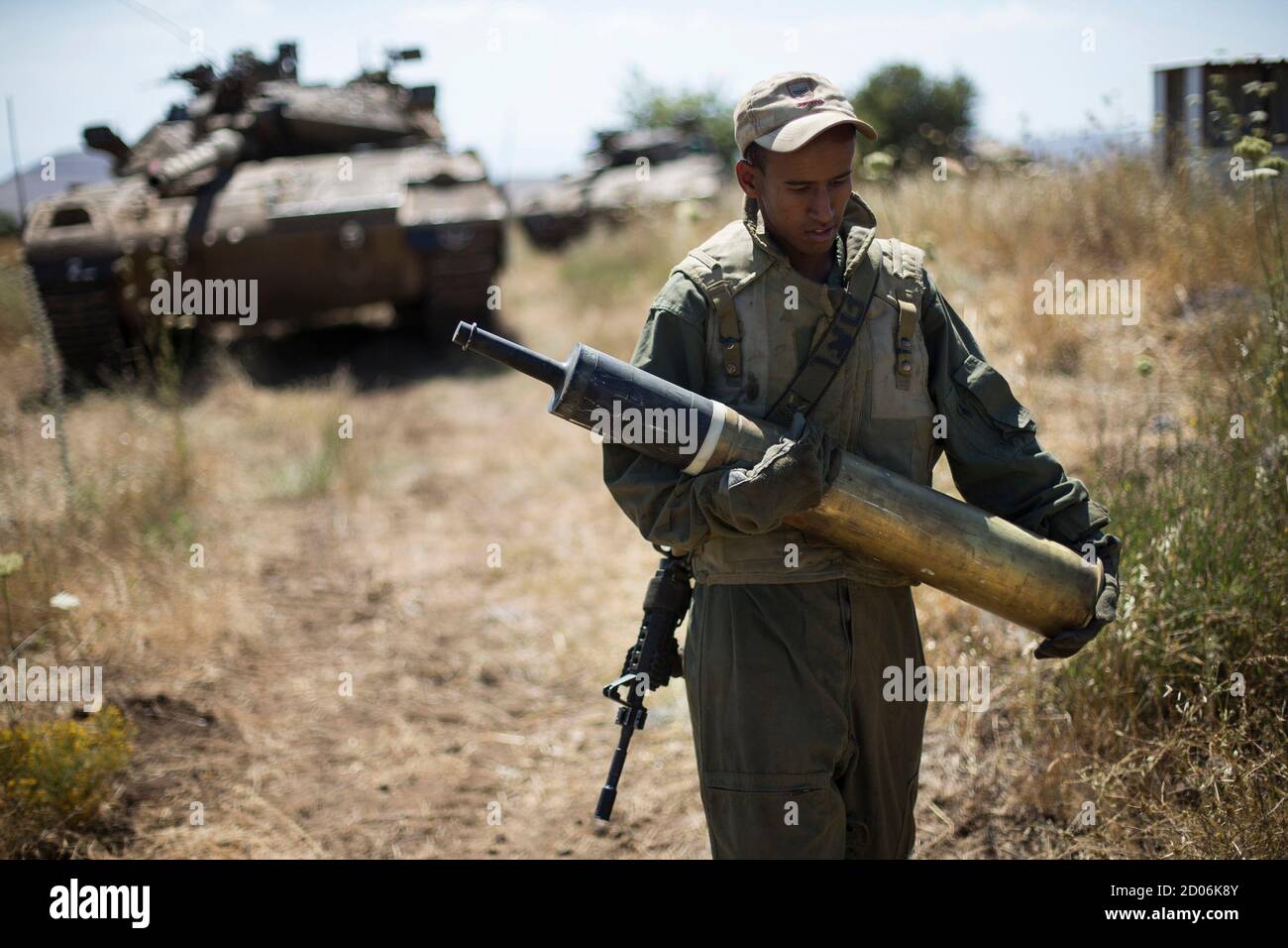 Inside tank war hi-res stock photography and images - Alamy