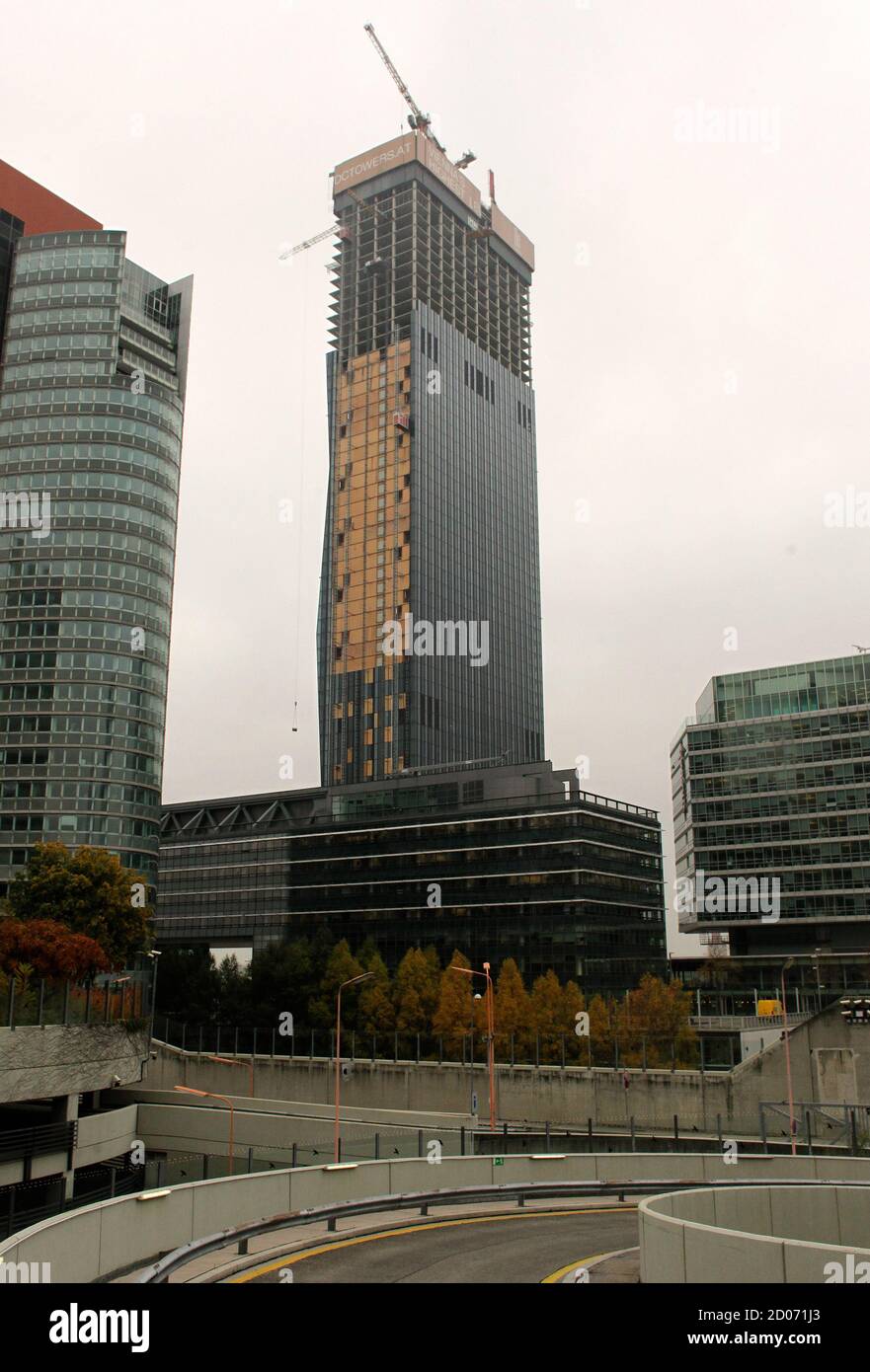 220 feet tower hi-res stock photography and images - Alamy