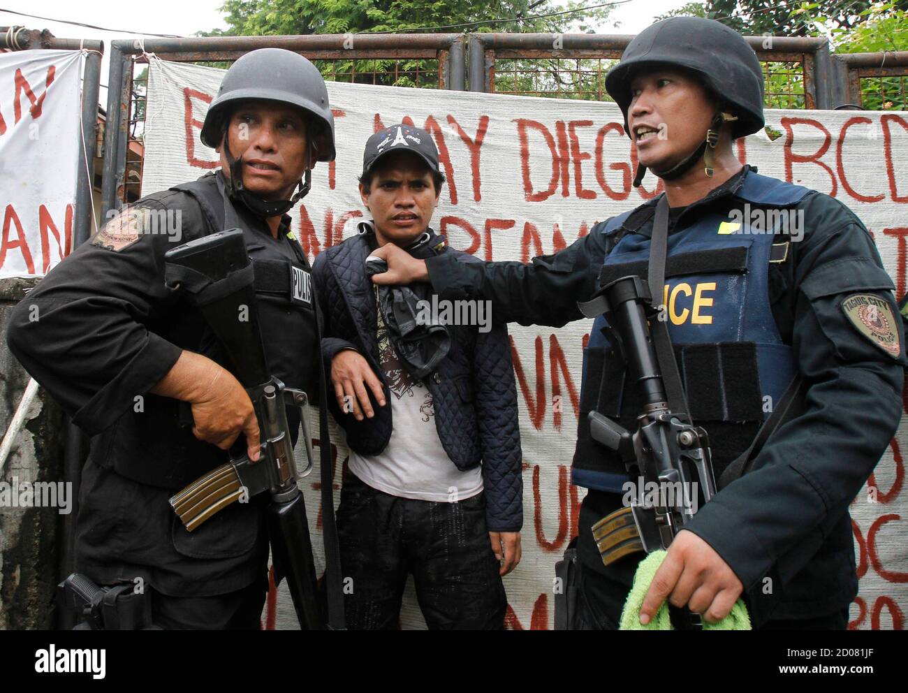 Squatter area hi-res stock photography and images - Alamy