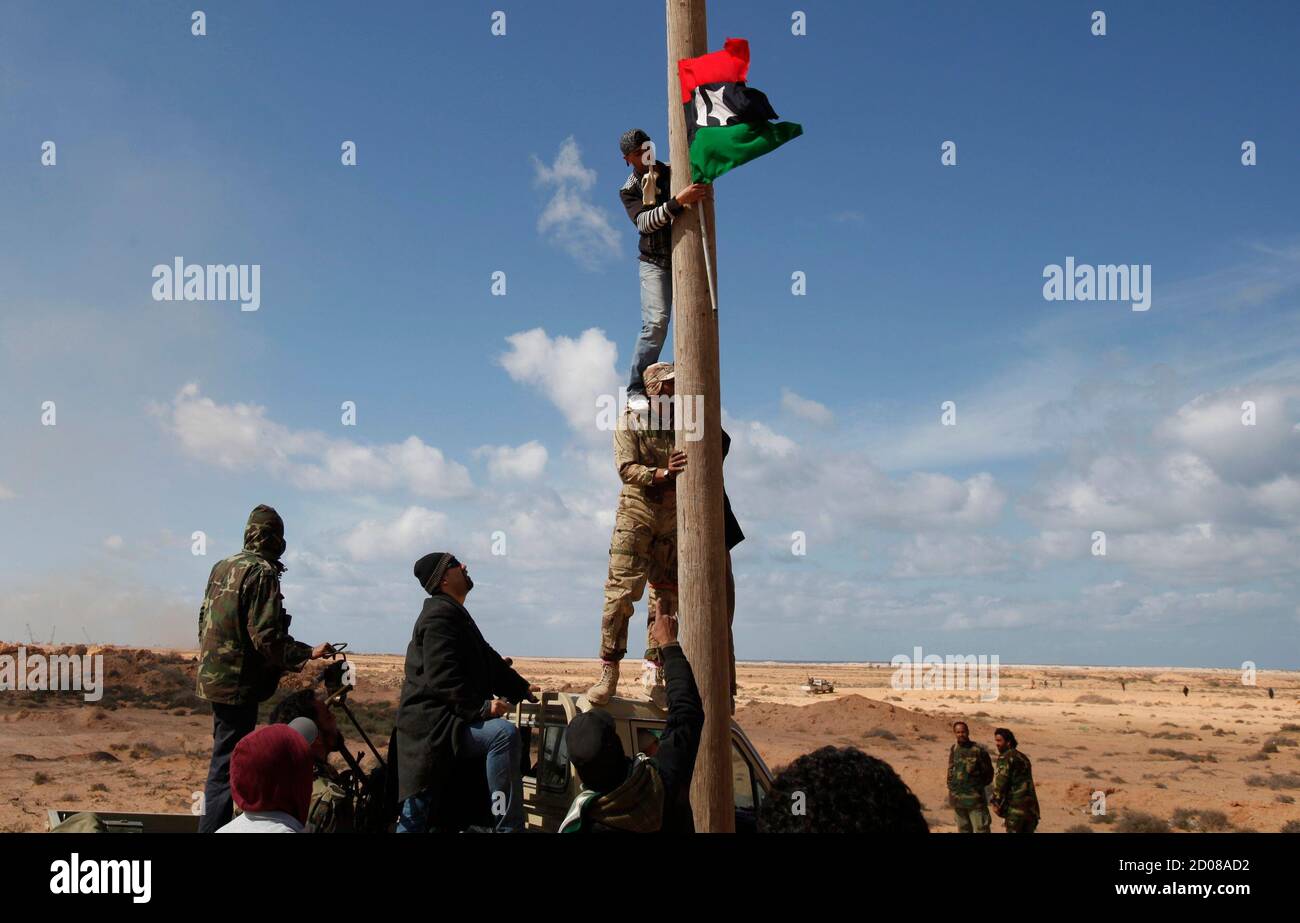 Libya flag pole hi-res stock photography and images - Alamy