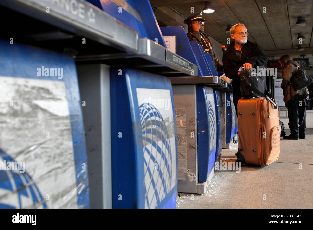 Baggage counter hi-res stock photography and images - Alamy