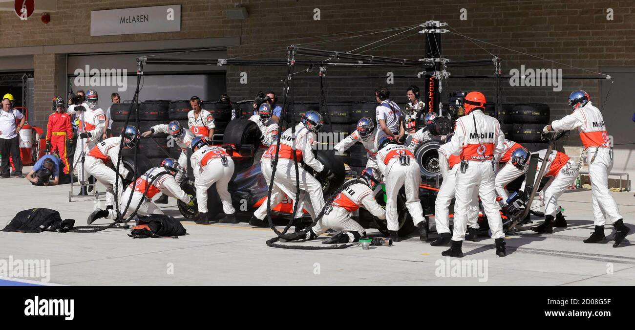 Mclaren f1 pit crew 2012 hi-res stock photography and images - Alamy