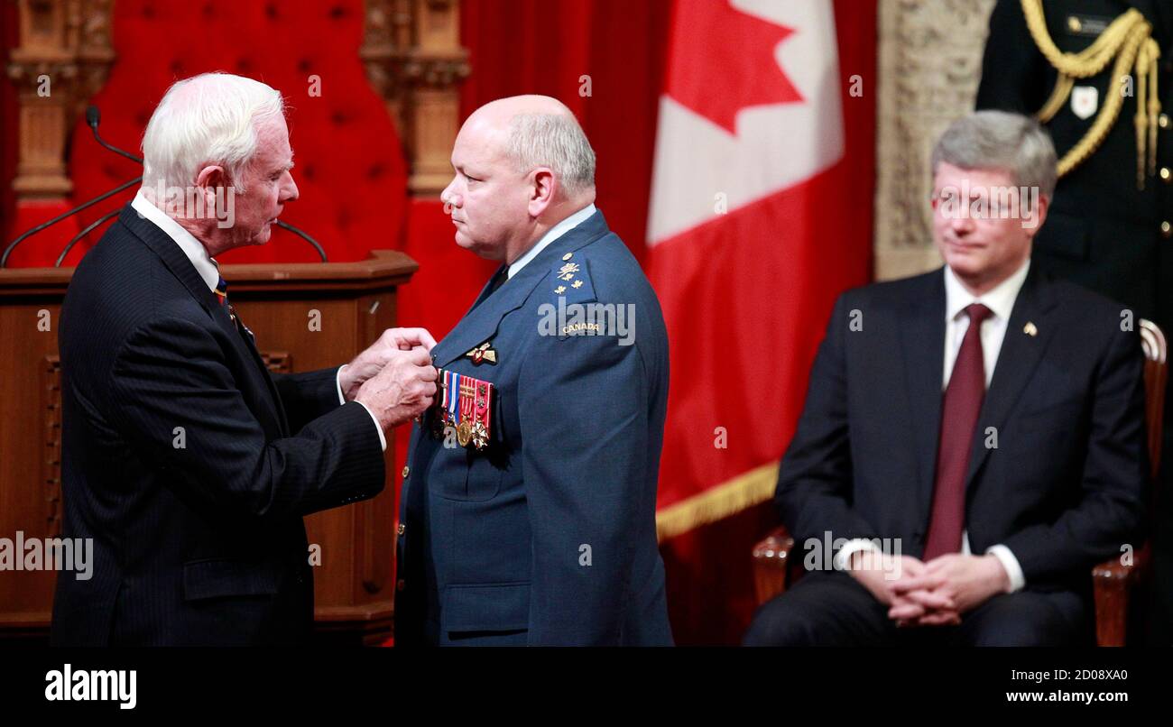 Canada meritorious service cross hi-res stock photography and images - Alamy