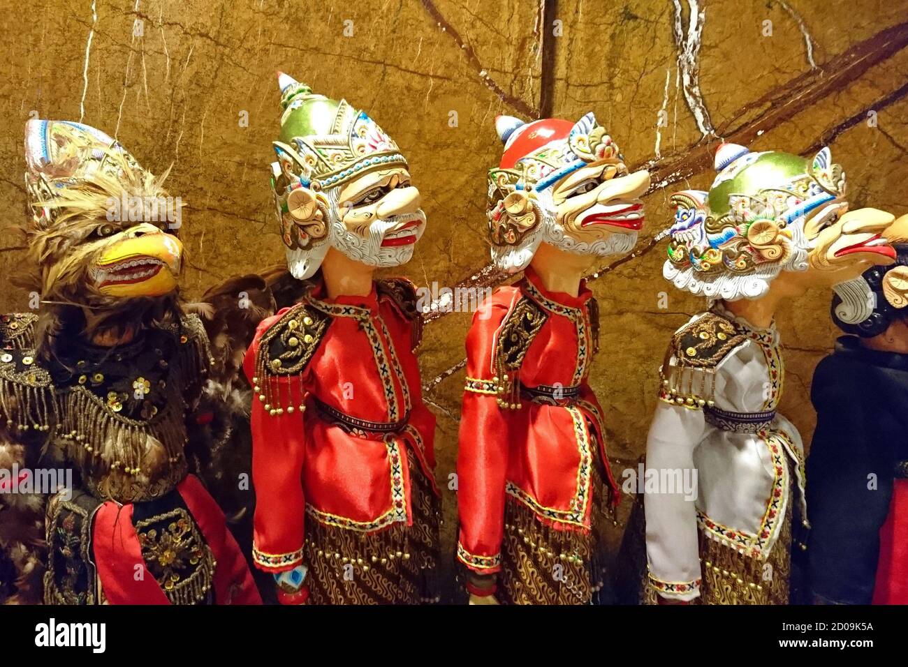 Wayang Golek Sunda, Golek Puppets Dolls Sundanese, Panghegar, Bandung ...