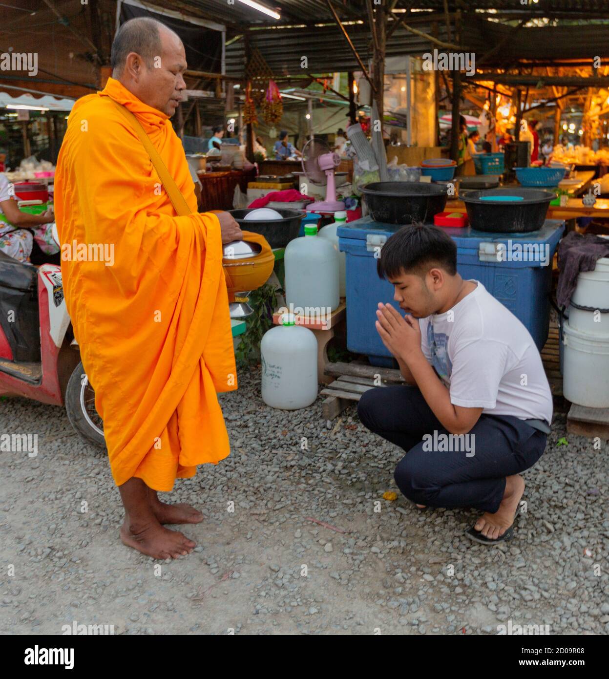 Monk blessing food hi-res stock photography and images - Alamy