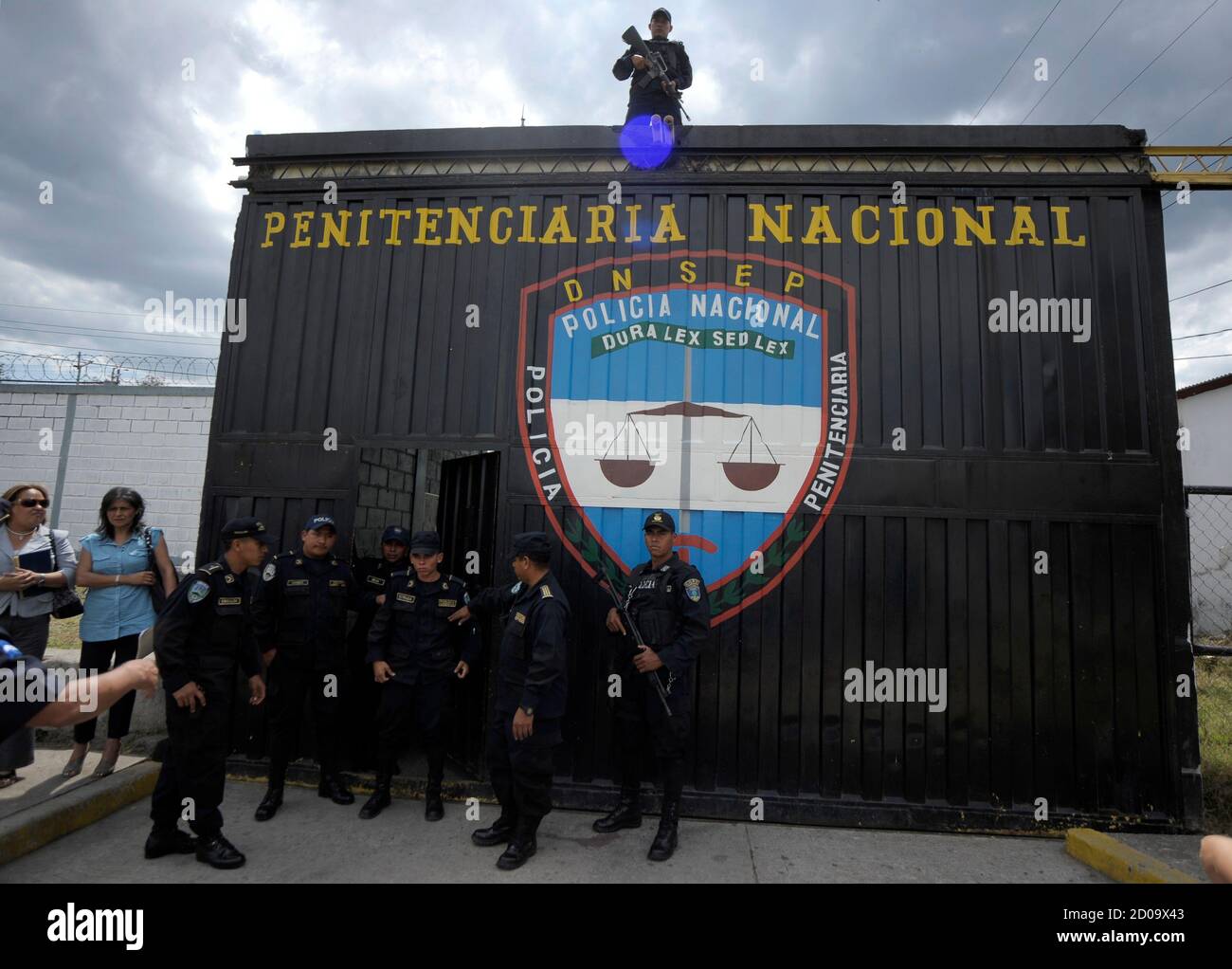 Bureau international narcotics law enforcement hi-res stock photography ...