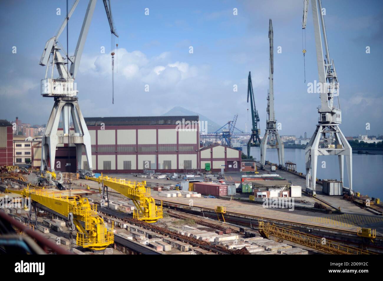 Rock dumping vessels hi-res stock photography and images - Alamy
