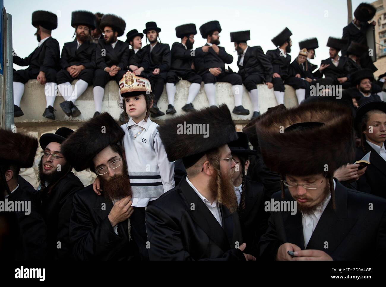 Hasidic wedding hi-res stock photography and images - Alamy
