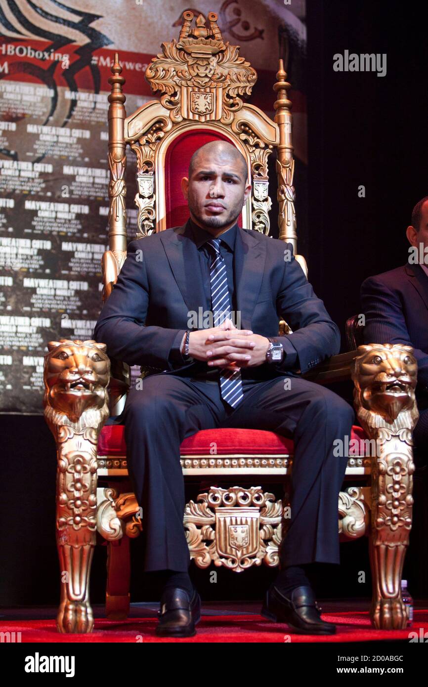 Puerto rican boxer hi-res stock photography and images - Alamy