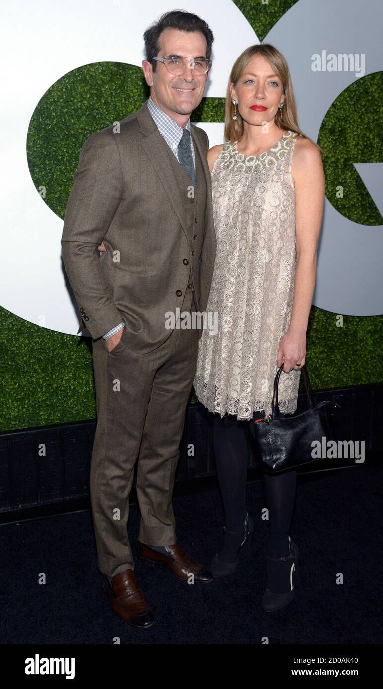Actor ty burrell wife holly hi-res stock photography and images - Alamy