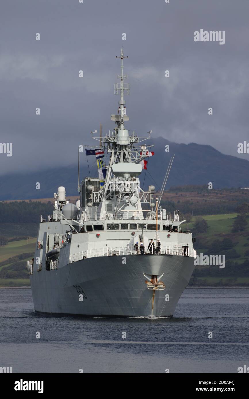 HMCS Toronto (FFH 333), a Halifax-class (or City-class) multi-role ...