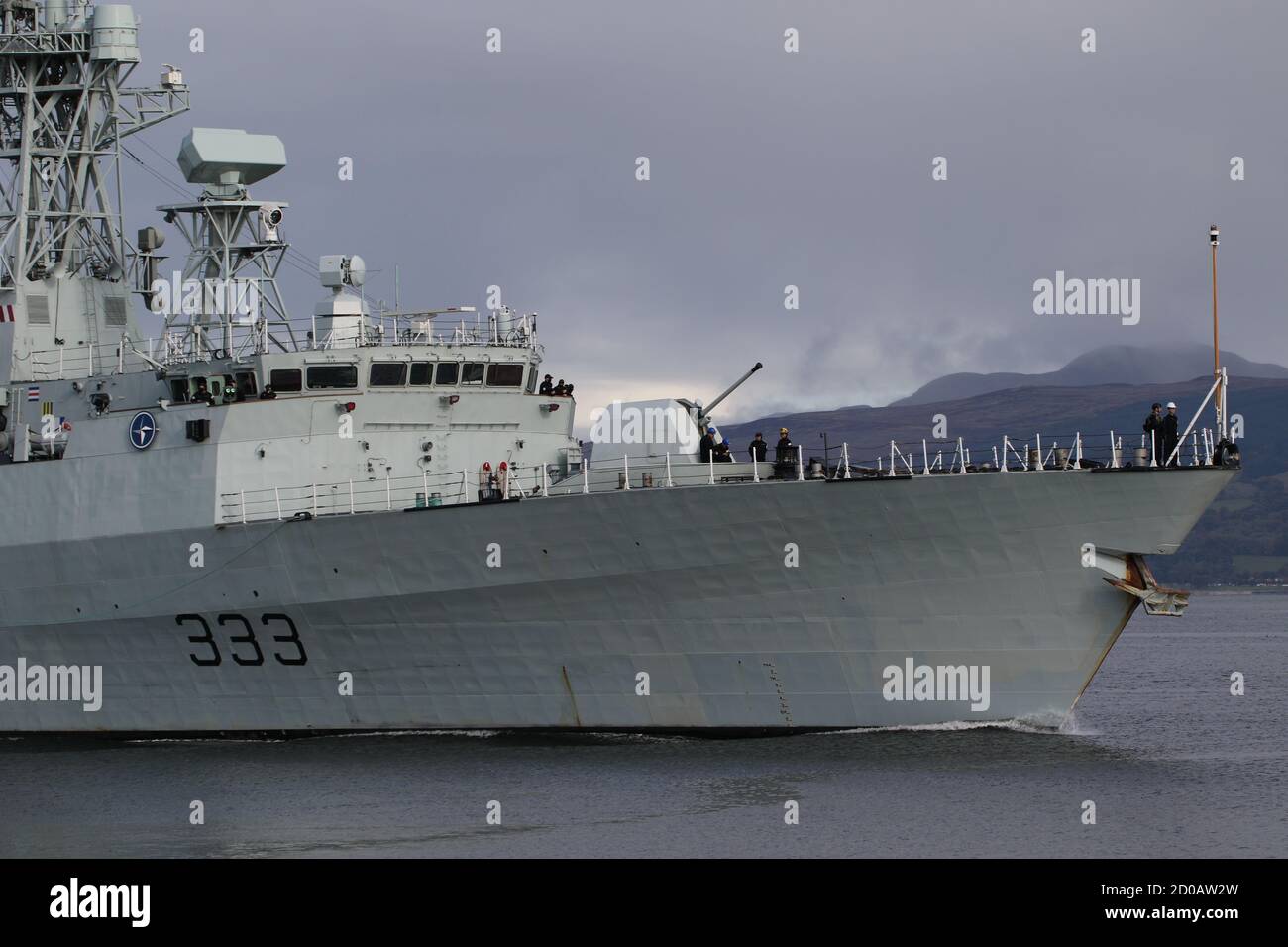 HMCS Toronto (FFH 333), a Halifax-class (or City-class) multi-role ...