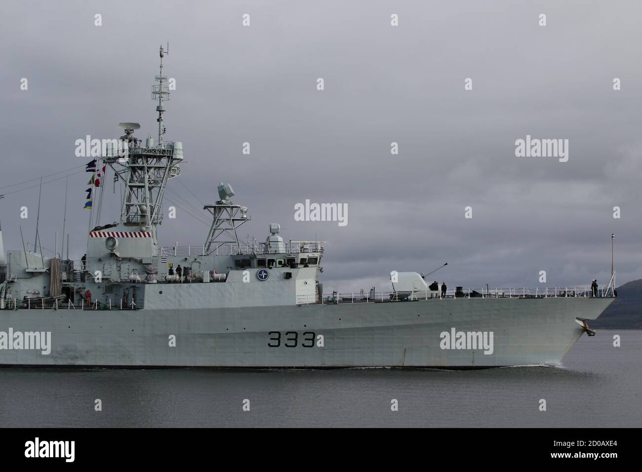 HMCS Toronto (FFH 333), a Halifax-class (or City-class) multi-role ...