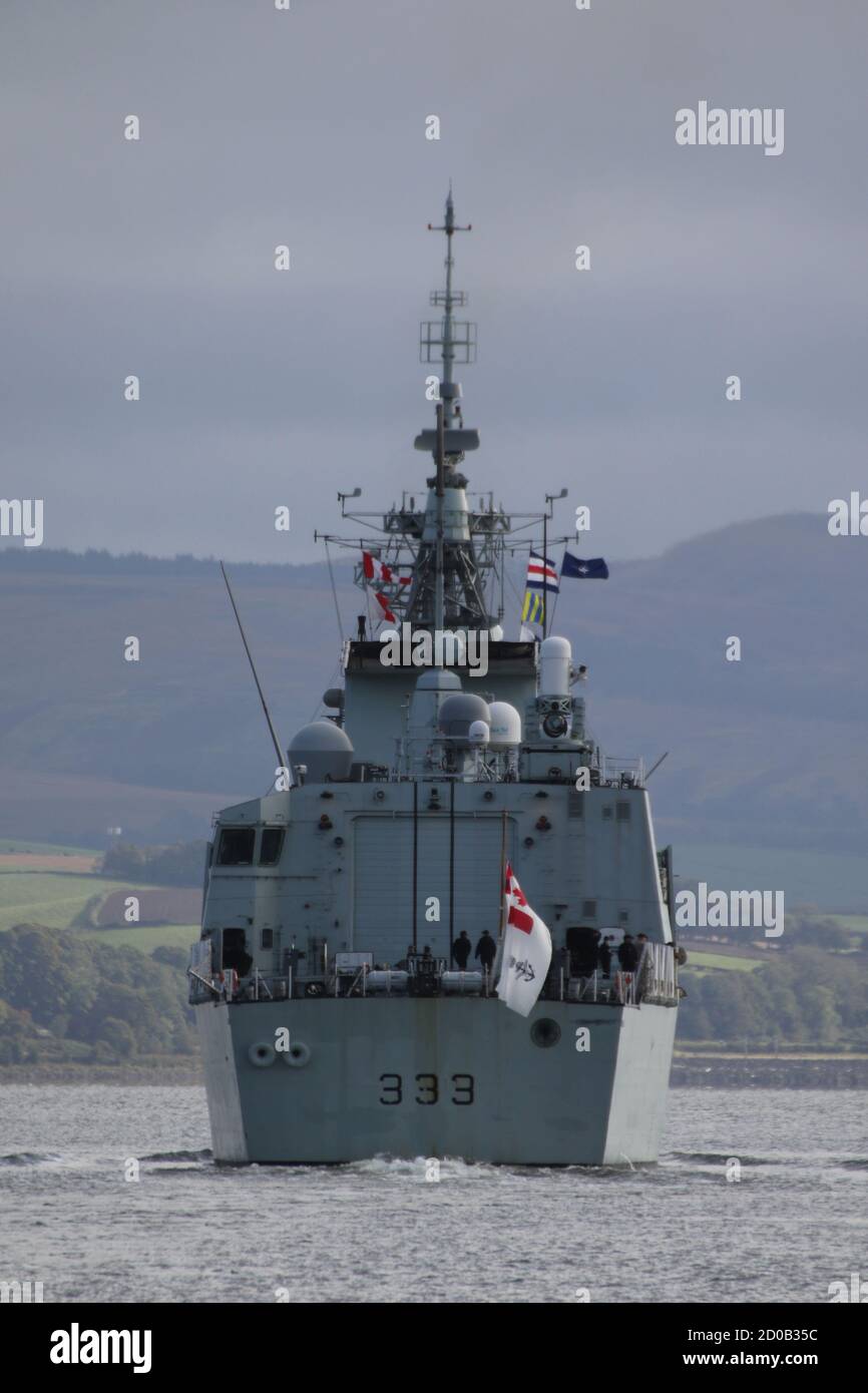HMCS Toronto (FFH 333), a Halifax-class (or City-class) multi-role ...
