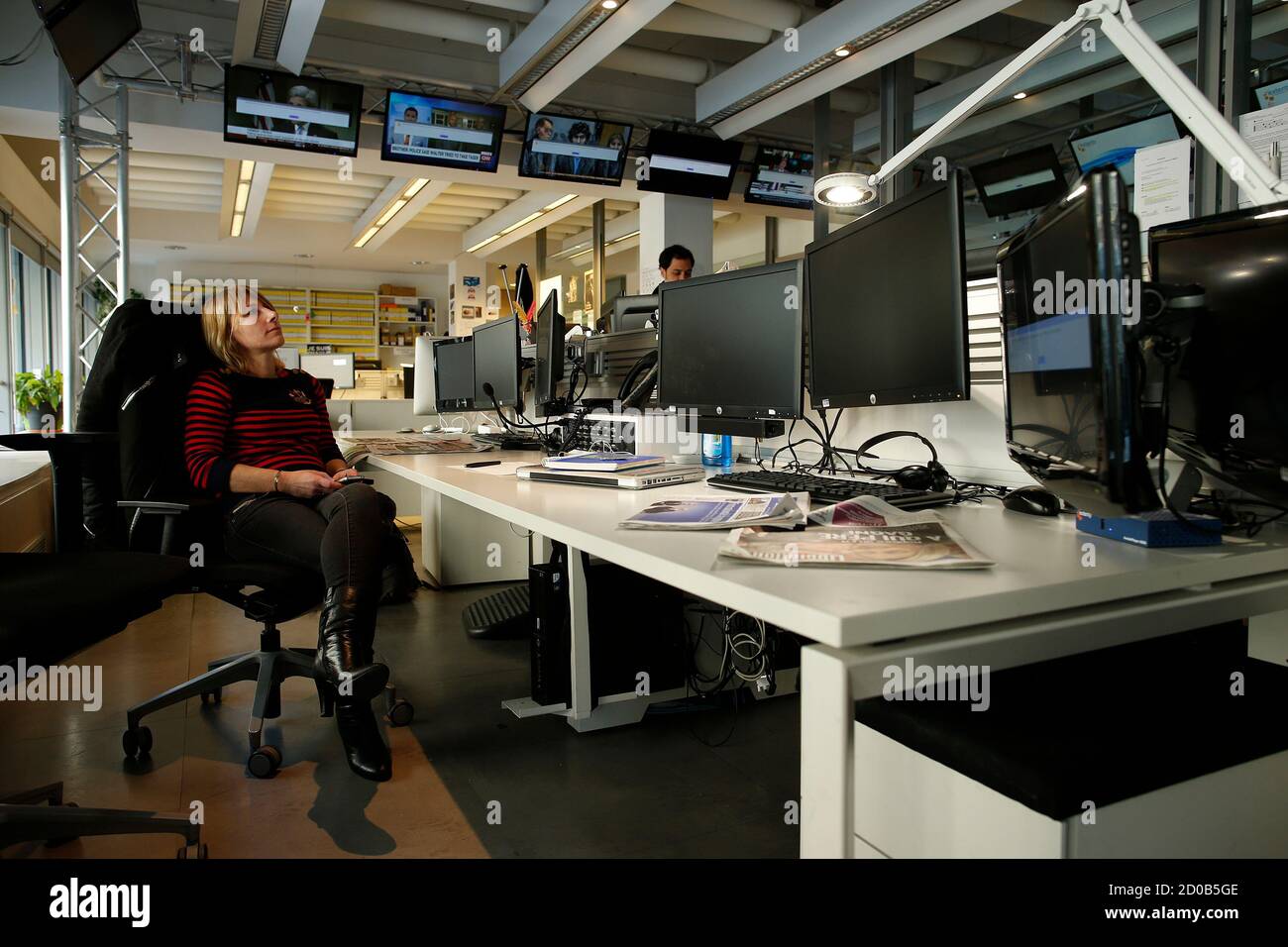 Newsroom tv screens hi-res stock photography and images - Alamy