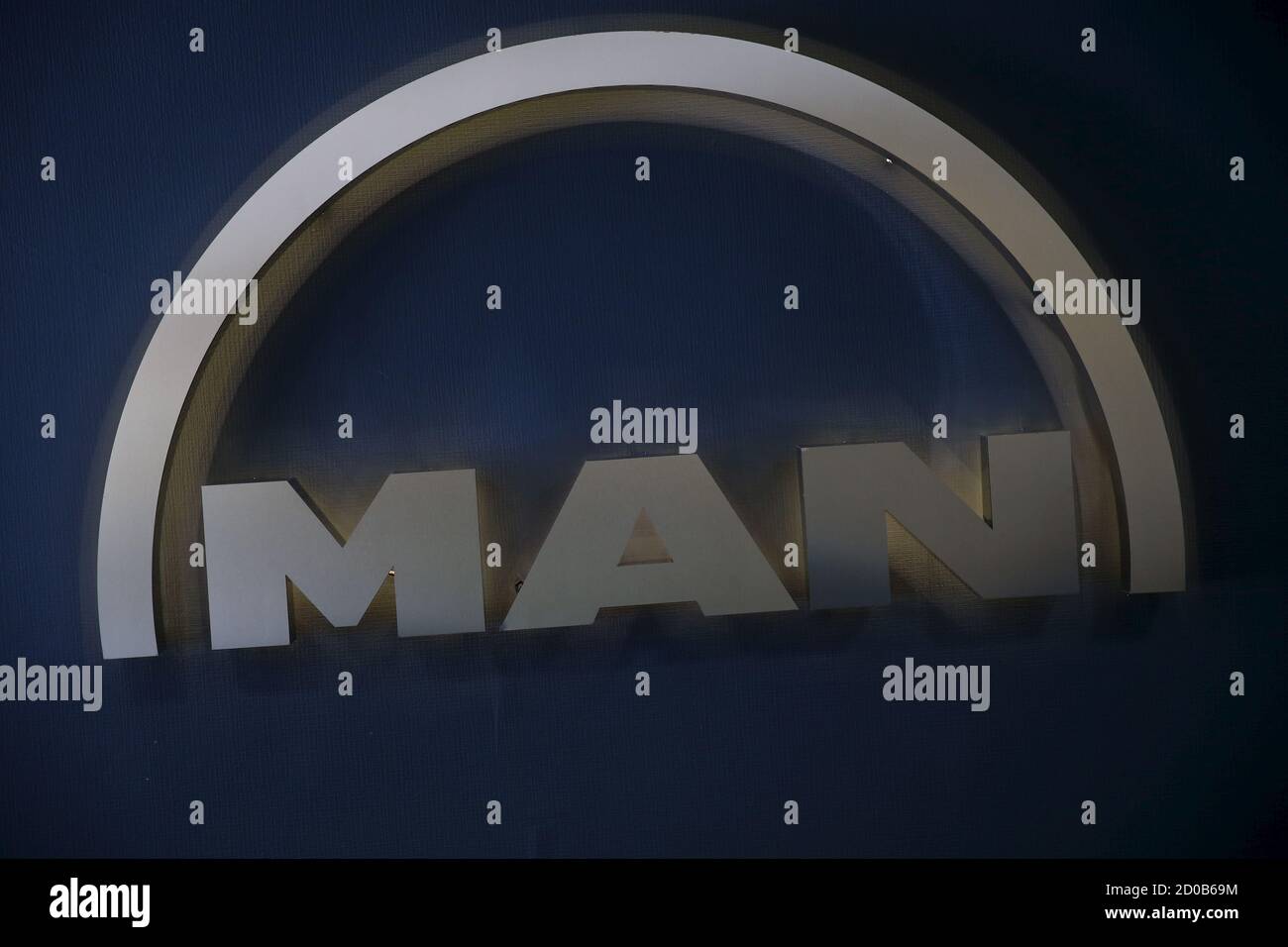 Neoplan logo hi-res stock photography and images - Alamy