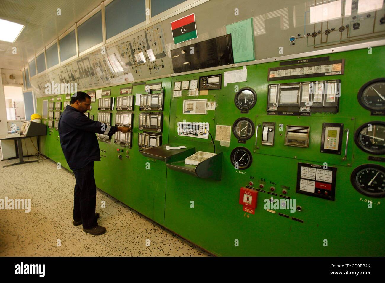 Oil Refinery Control Room High Resolution Stock Photography and Images ...