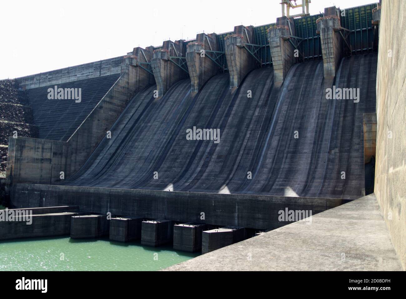 Hydroelectric station dam brazil hi-res stock photography and images ...