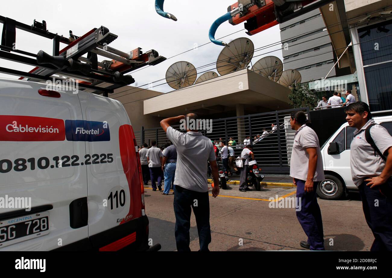 Clarin left hi-res stock photography and images - Alamy