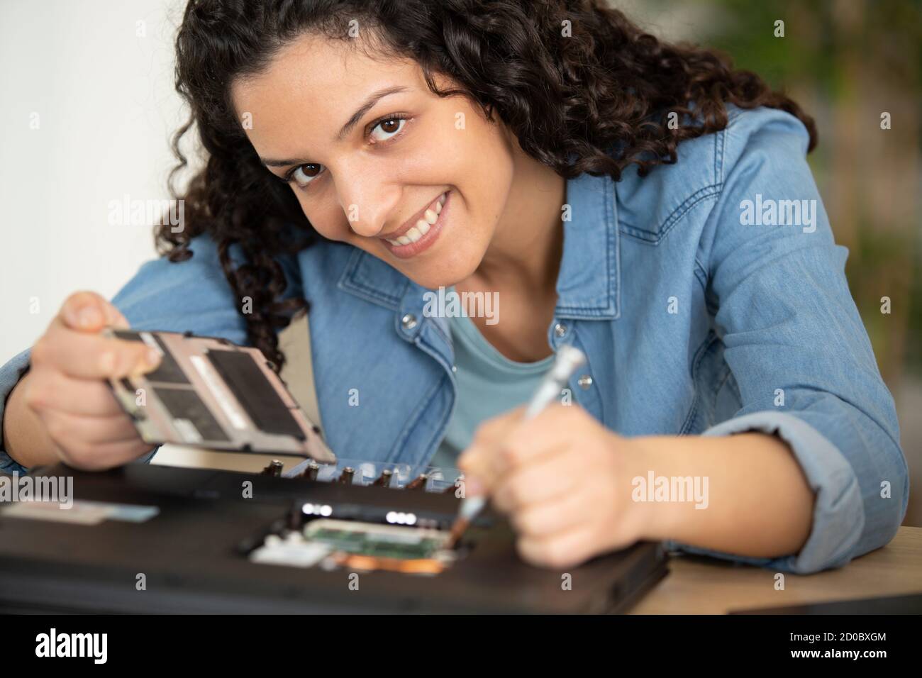 Screw driver damaged hi-res stock photography and images - Alamy