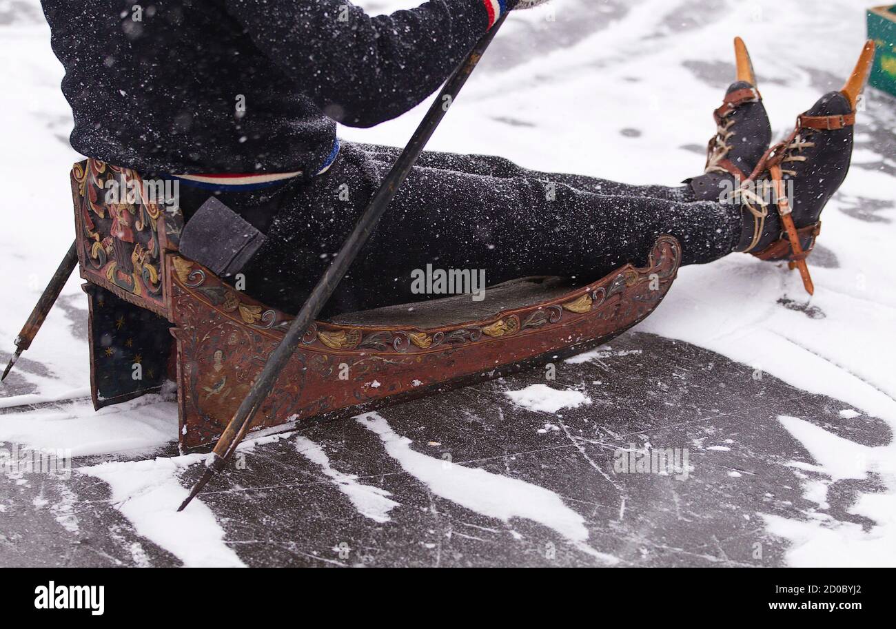 Hindeloopen costume hi-res stock photography and images - Alamy