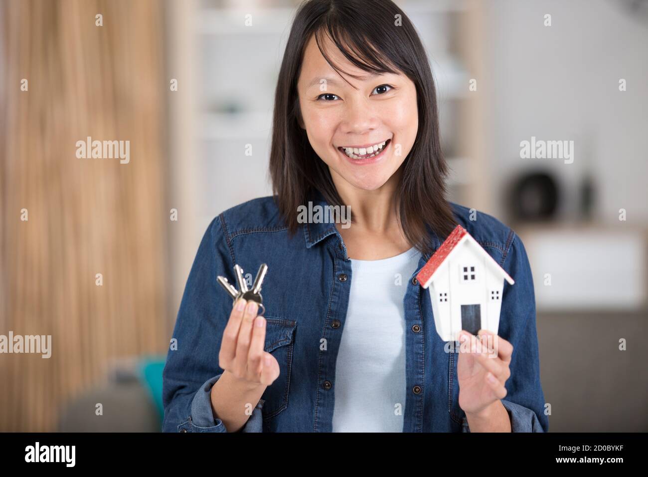 Real estate euros keys hi-res stock photography and images - Alamy
