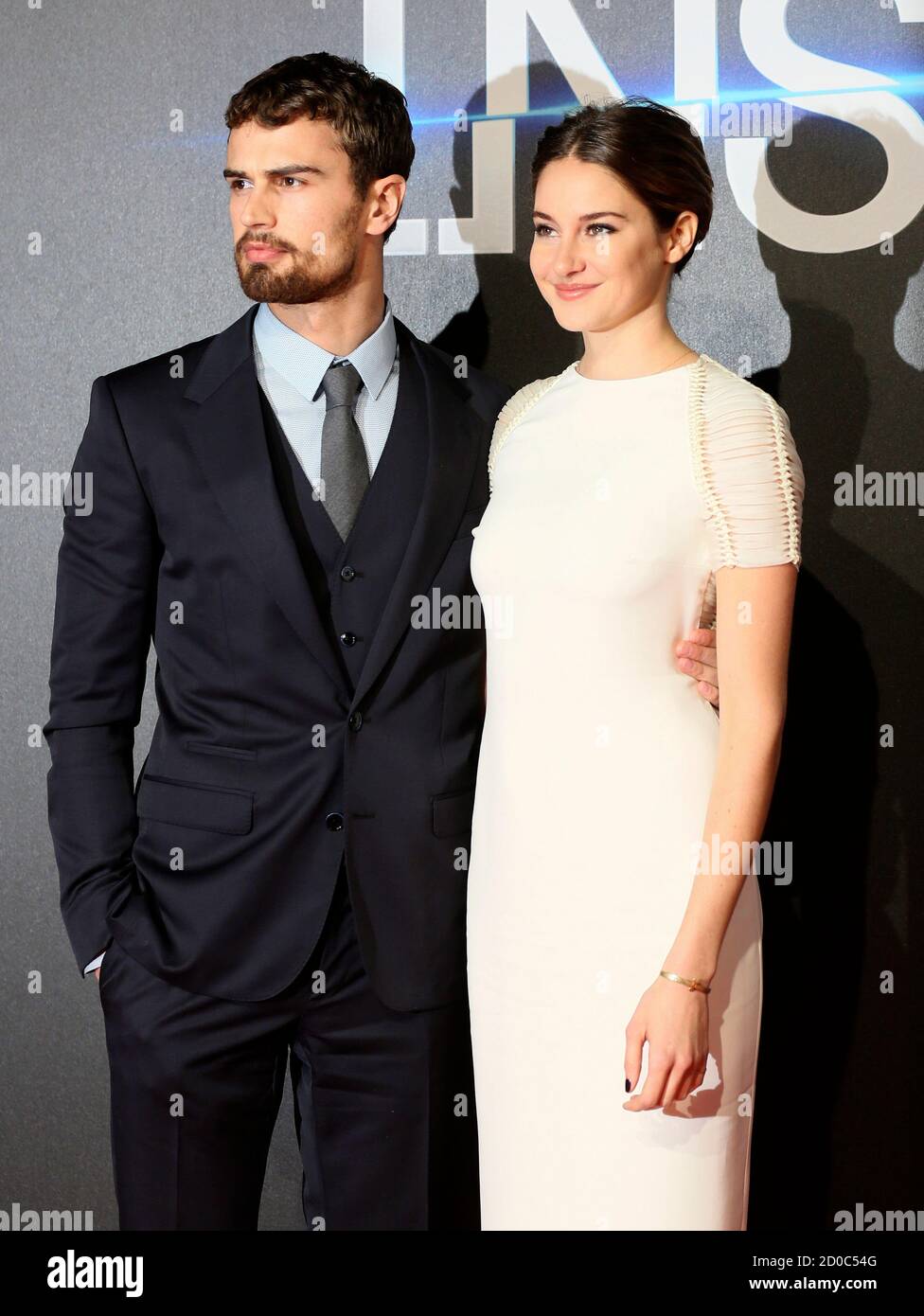 Shailene woodley and theo james hi-res stock photography and images - Alamy