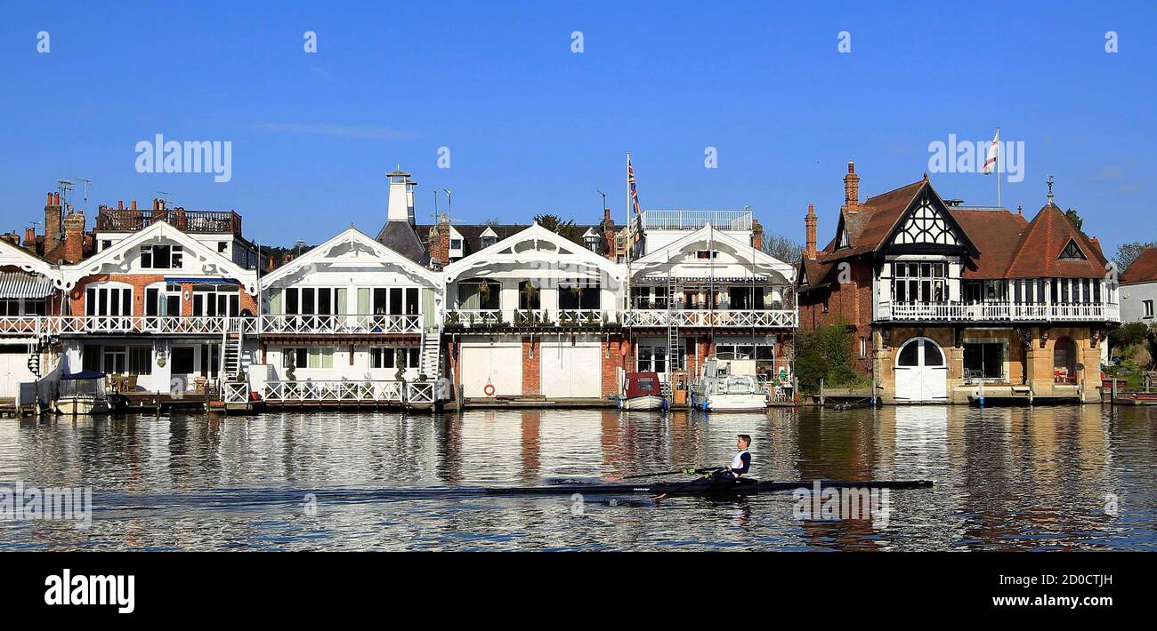 Leander club member hi-res stock photography and images - Alamy