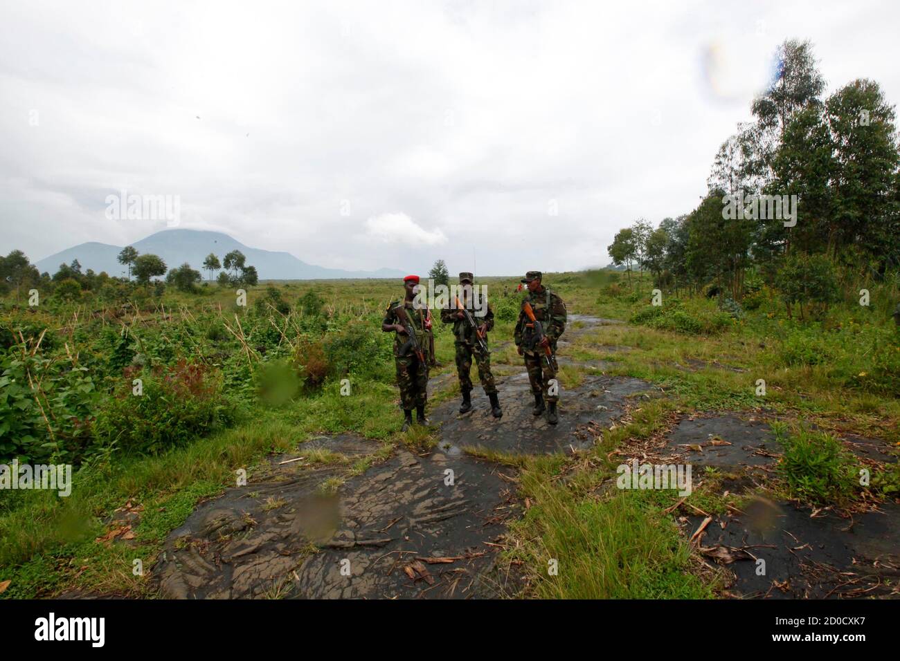 Rwandan border army hi-res stock photography and images - Alamy