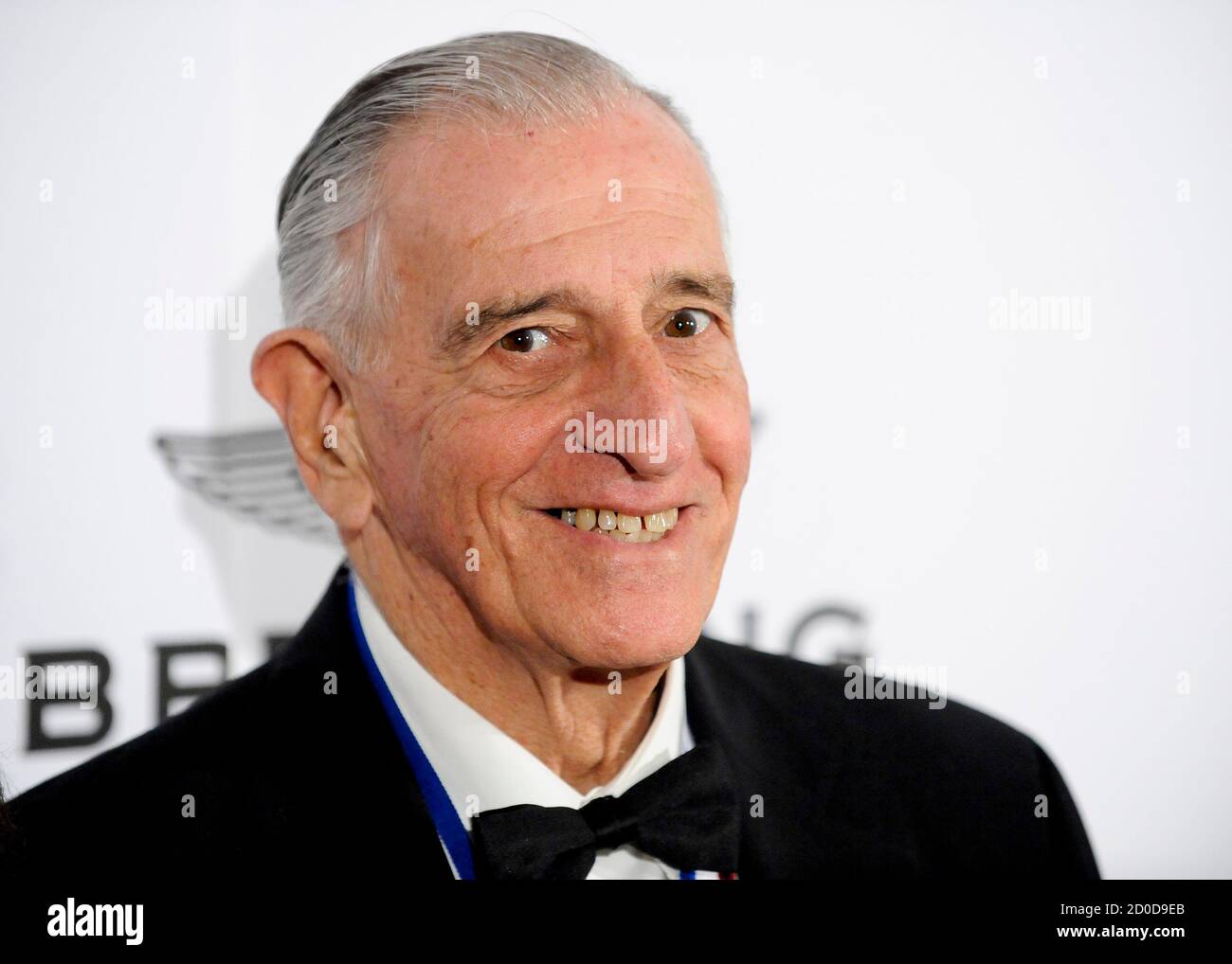 Si robin hi-res stock photography and images - Alamy