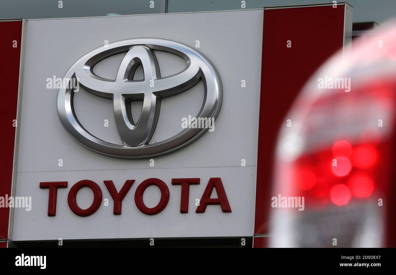 Toyota rav4 logo hi-res stock photography and images - Alamy