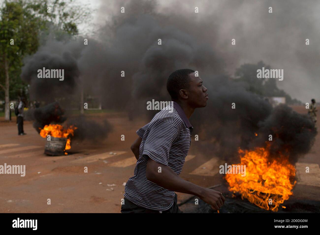 African university student march hi-res stock photography and images ...