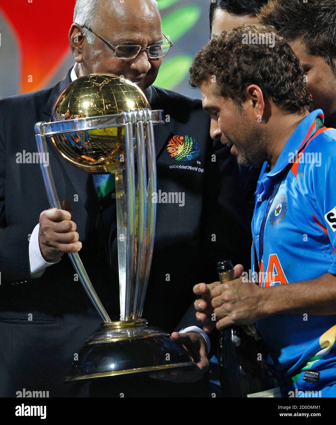 The icc cricket world cup trophy hi-res stock photography and images ...