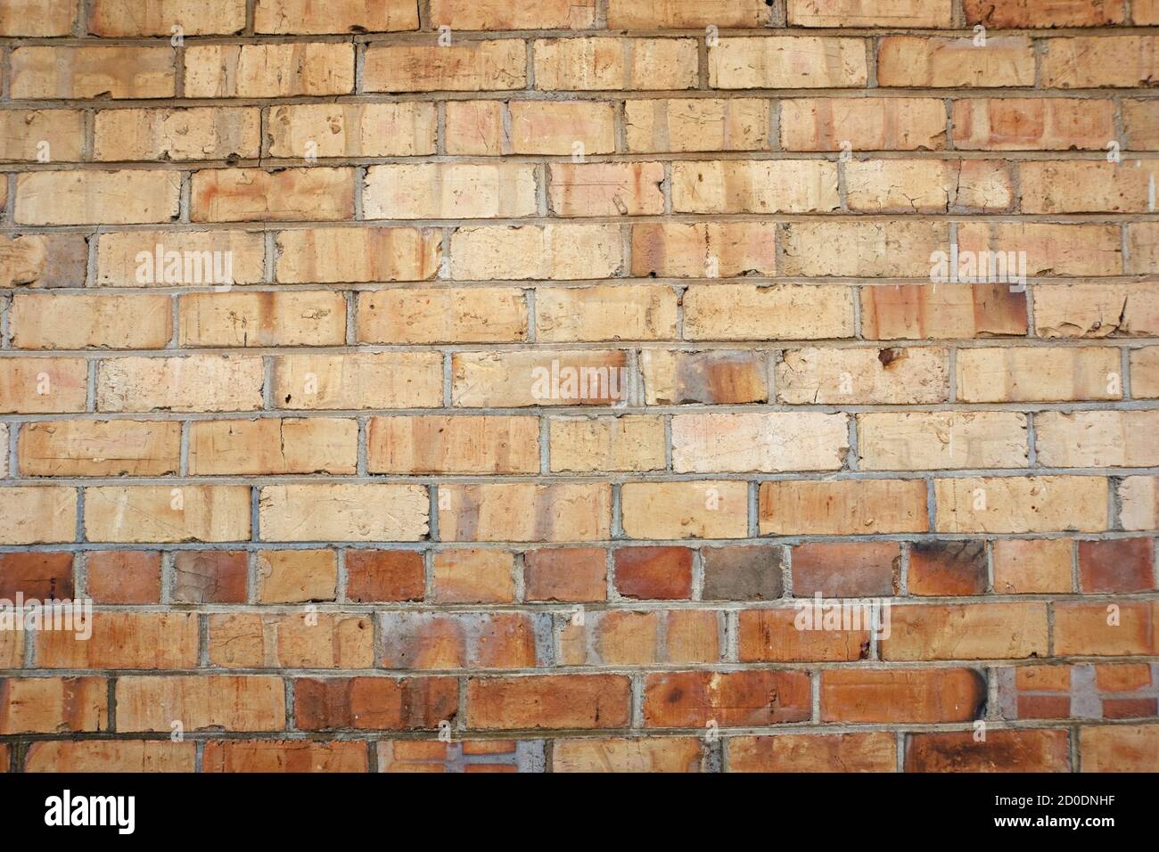 Brick wall texture with cream coloured bricks in line patterns Stock ...