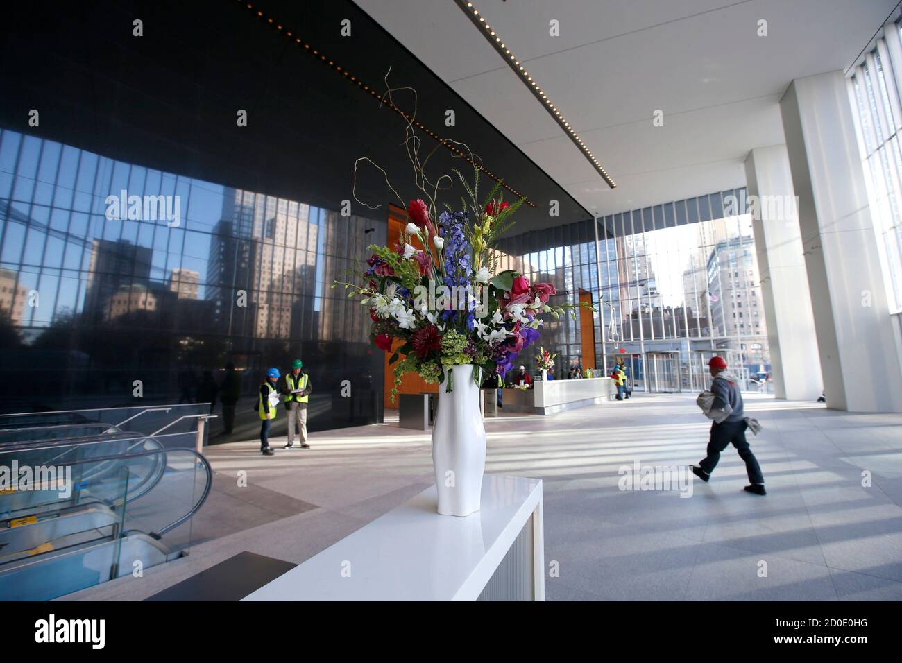 World trade center lobby new york hi-res stock photography and images ...