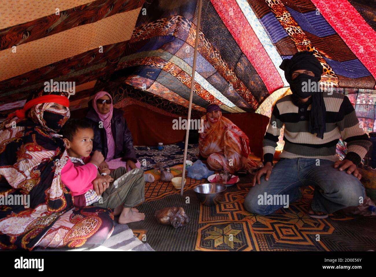 Saharawi family High Resolution Stock Photography and Images - Alamy