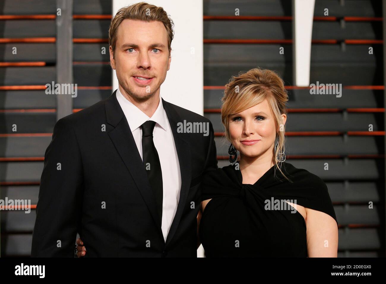 Dax shepard kristen bell arrive hi-res stock photography and images - Alamy
