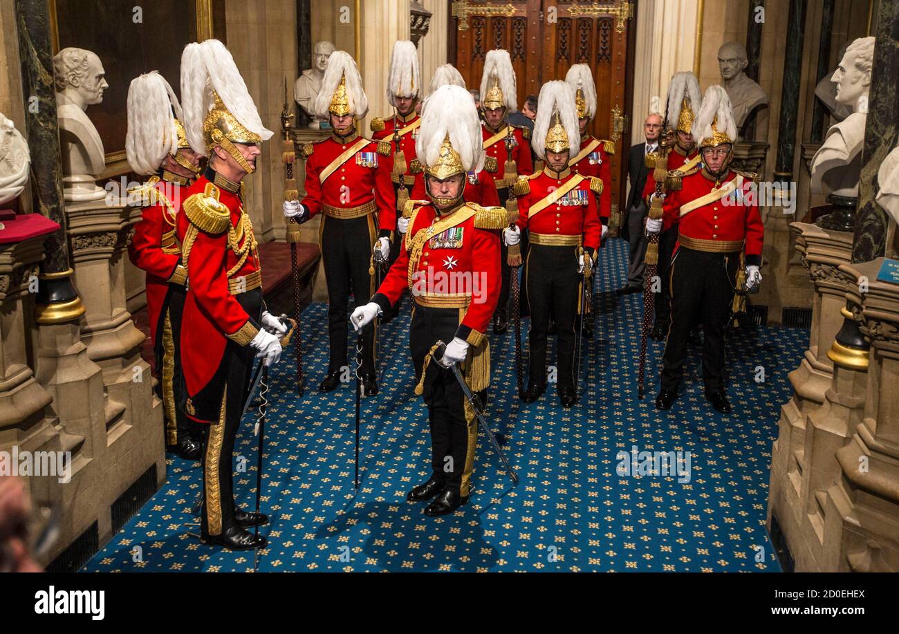 Members of the gentlemen at arms hi-res stock photography and images ...