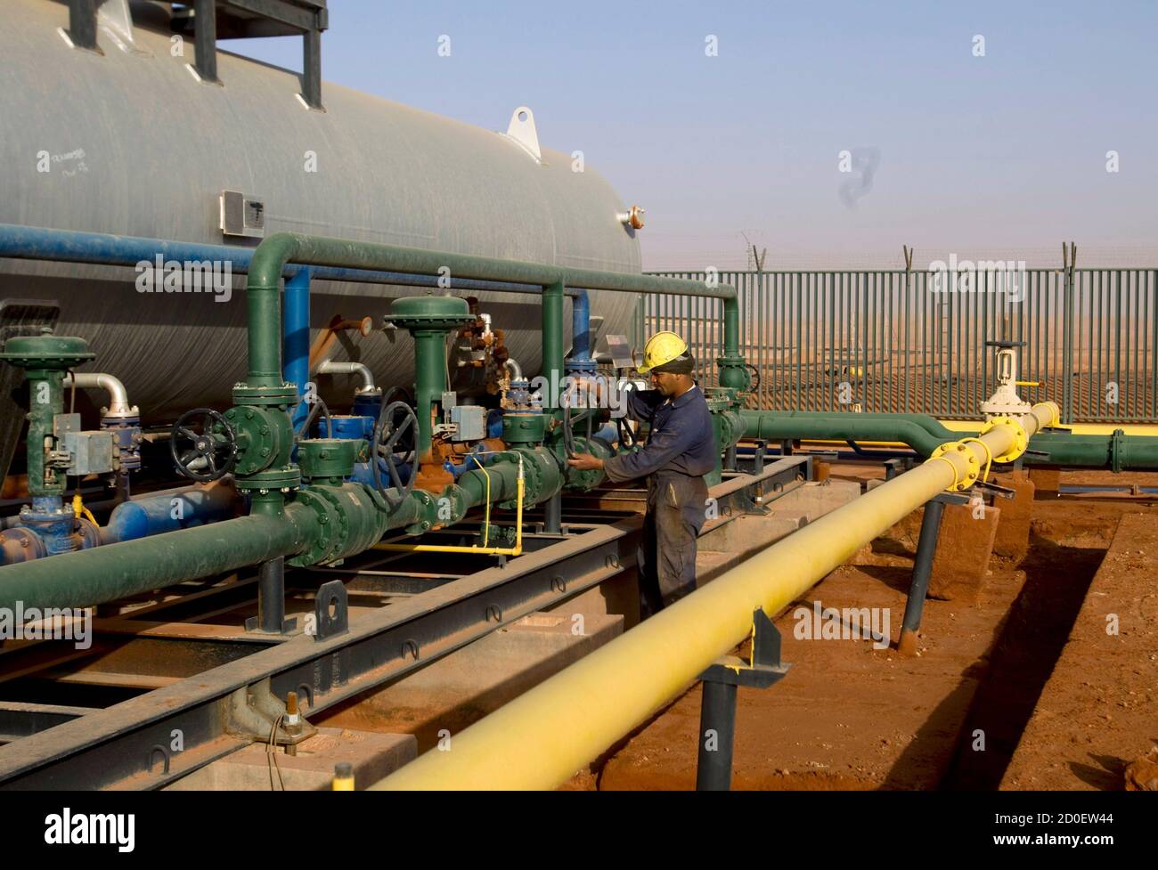 Amenas gas hi-res stock photography and images - Alamy