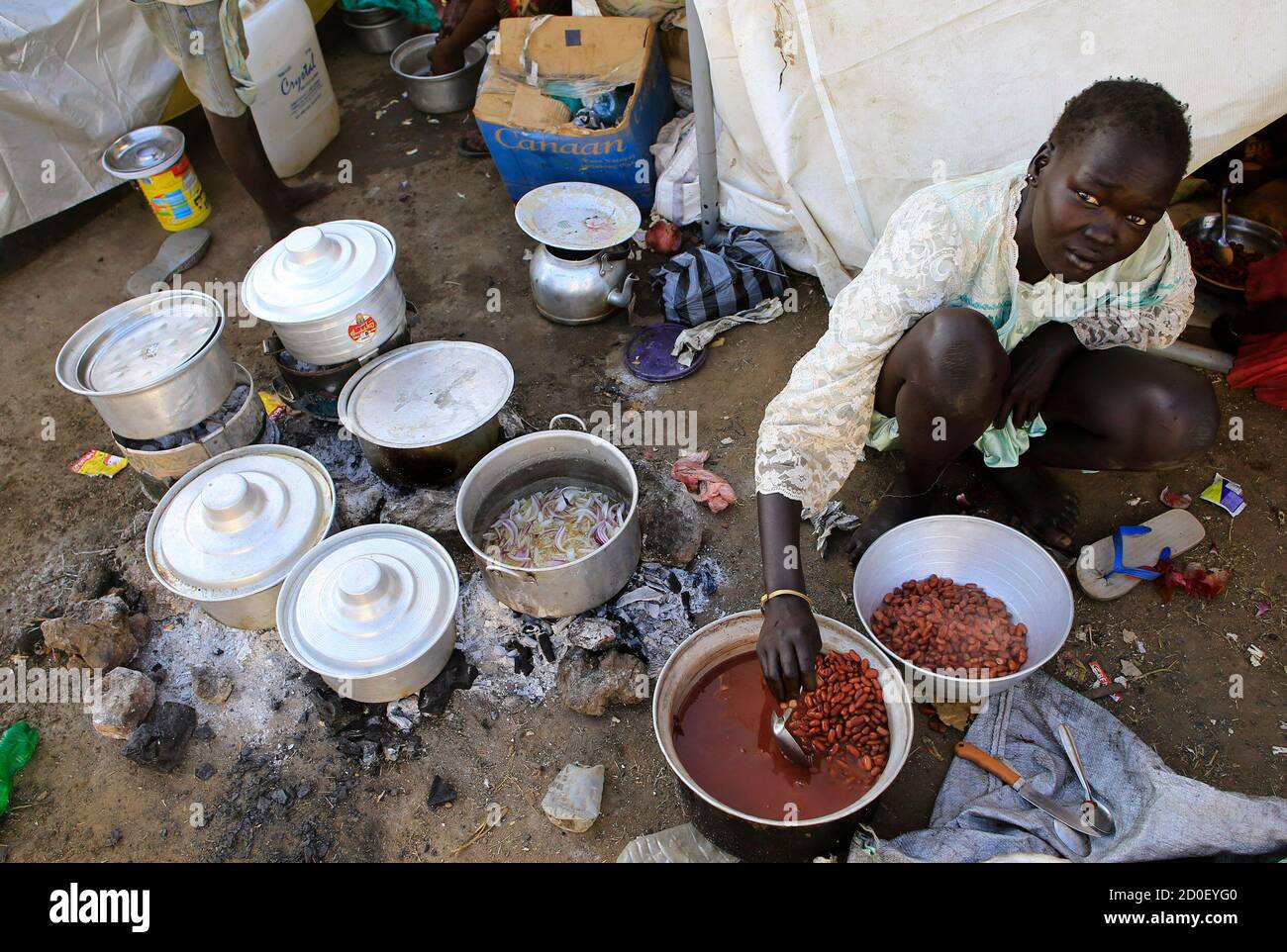 Dinka ethnic group hi-res stock photography and images - Alamy