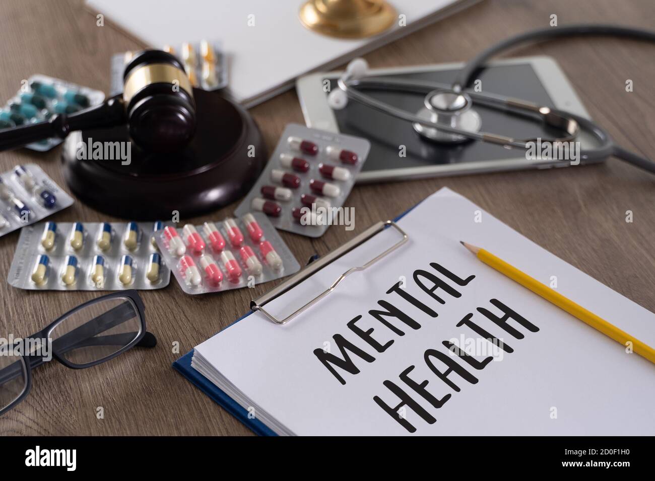 Judge law medical pharmacy hi-res stock photography and images - Alamy