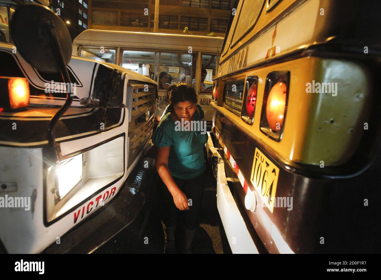 Two story buses hi-res stock photography and images - Alamy